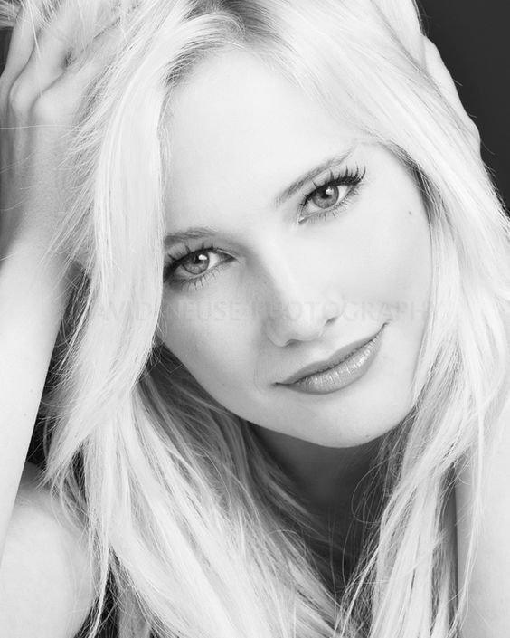 fakeheadshot | Hold-True